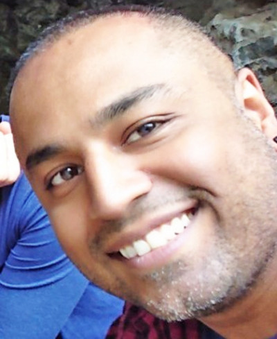 Zee from Toronto, Canada seeking for Woman - Rose Brides