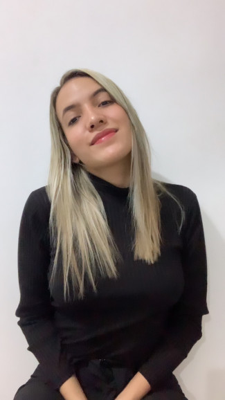 Daniela from Cali, Colombia seeking for Man - Rose Brides