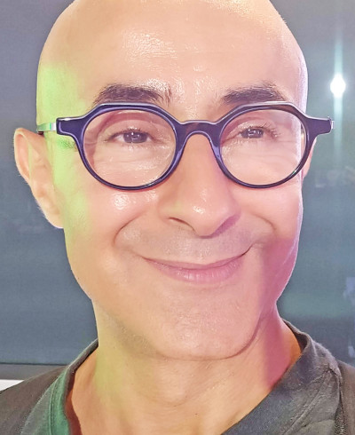 Claude from Paris, France seeking for Woman - Rose Brides