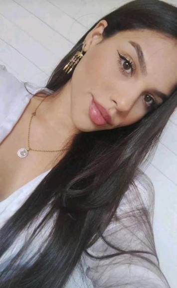 Genesis from Bolivar, Venezuela seeking for Man - Rose Brides
